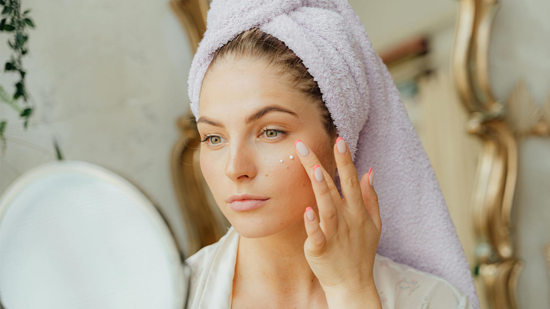 Pigmentflecken im Gesicht: Ursachen & Behandlung [+Tipps]